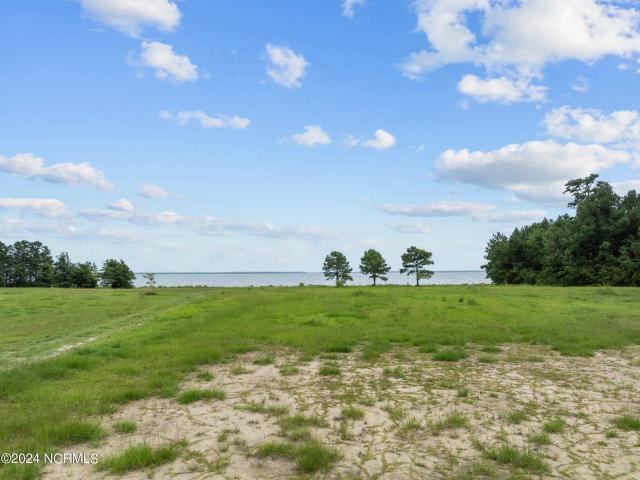 363 Wind Lake Rd, Oriental, NC 28571 | MLS #100566