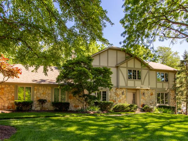 3644 E Carmel Drive