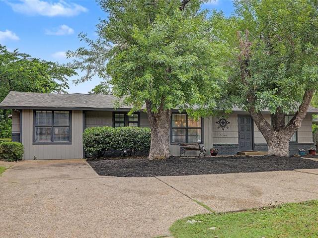3644 W Seminary Drive