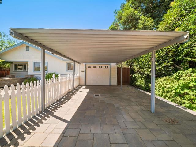 3644 Walnut Ave