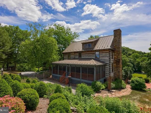 3646 Meadow View Rd, Manheim, PA 17545