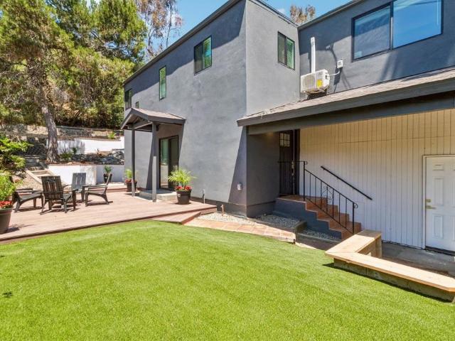 3646 Curlew Street