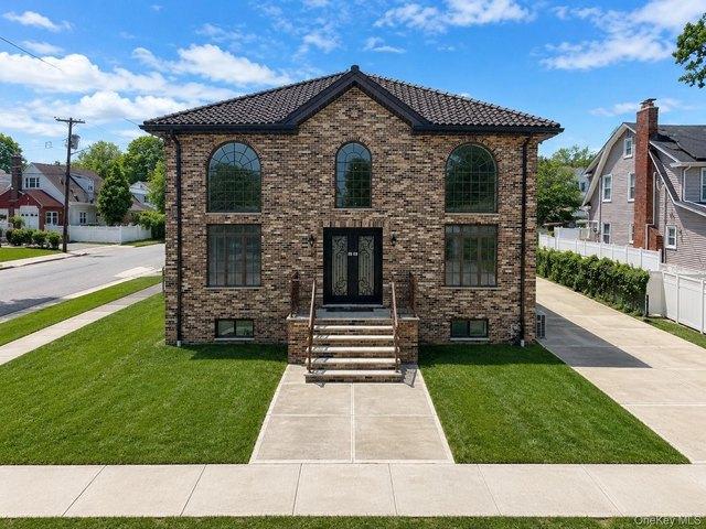 3646 th St, Bayside, NY 11361