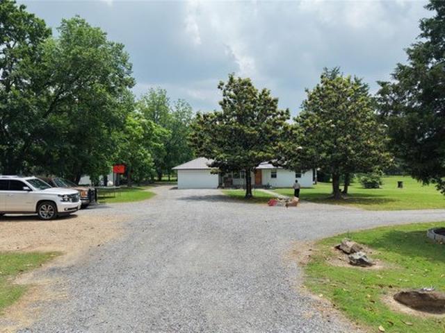 3647 SE State Highway 63, Talihina, OK 74571
