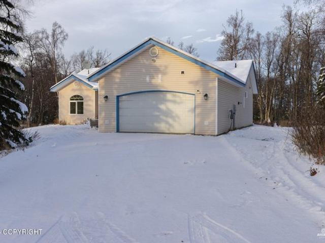 36485 Wake Forest Ct, Soldotna, AK 99669