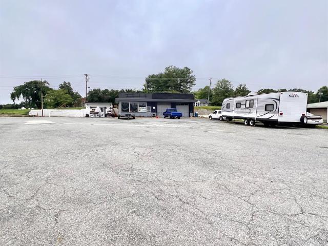 3648 S Amherst Hwy