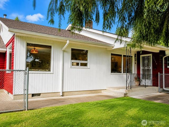 3649 Old Pacific Highway S