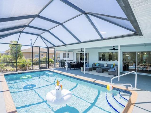 3649 SE 5th Ct, Cape Coral, FL 33904