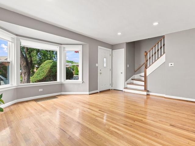 3649 W 58th Place