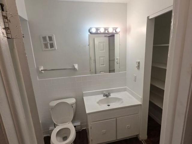 3649 173rd Crossing LLC 2 Bedroom Apartment for Rent at 3649 173rd Ct, Lansing, IL 60438