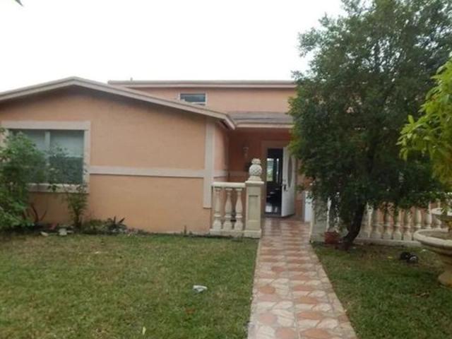 3640 NW 39th St, Lauderdale Lakes, FL 33309