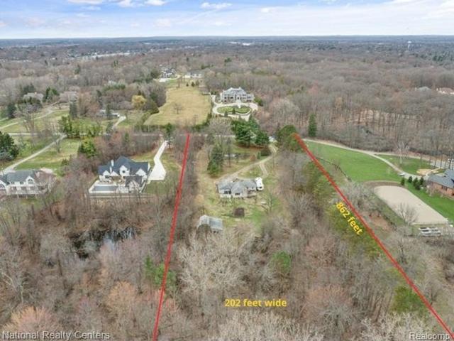 3641 Northwood Dr, West Bloomfield Township, MI 48324