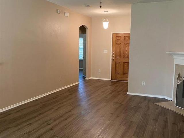 3641 Hawthorne Trail