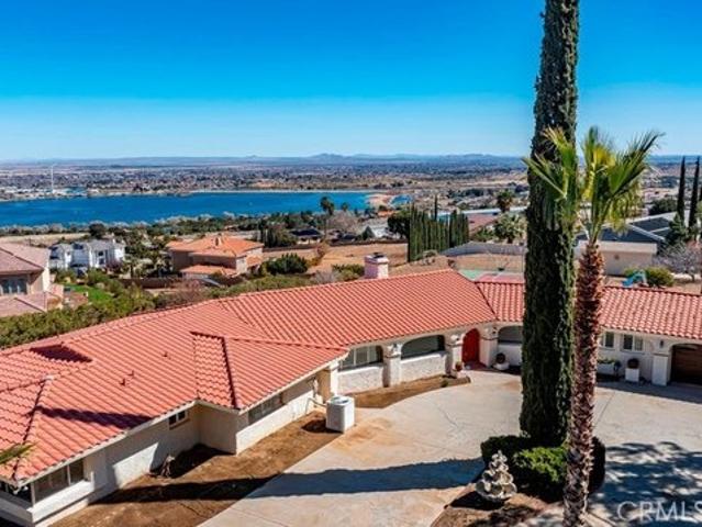 36422 El Camino Dr, Palmdale, CA 93551