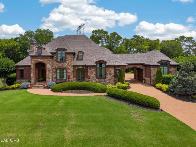 3642 Edgewater Way