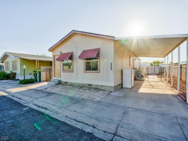 3643 Lost Hills Dr, Las Vegas, NV 89122 | MLS #2770 | Compass