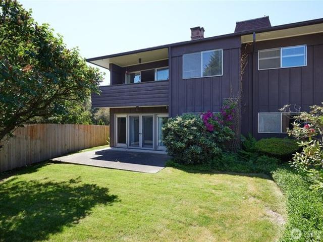 364 Catherine St Apt S1, Walla, WA 99362