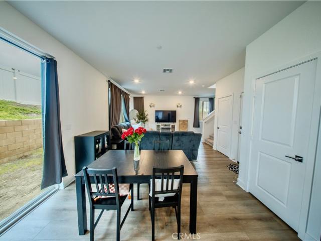 364 Castaic Way