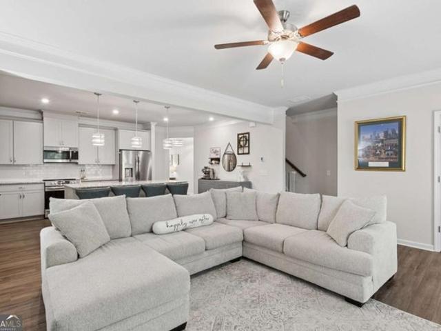 364 Crider Ct, Woodstock, GA 30188