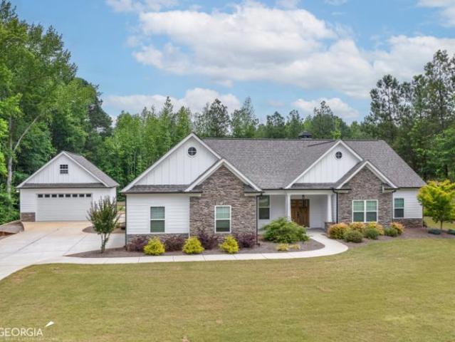 364 Ashley Glen Dr, Williamson, GA 30292