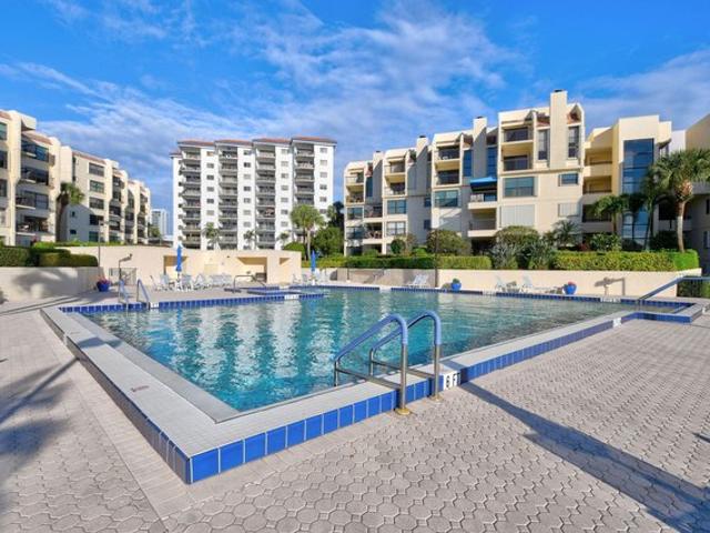 364 Golfview Rd Apt 506, North Palm Beach, FL 33408