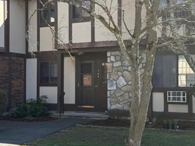 364 Foxwood Ln Unit 364, Milford, CT 06461