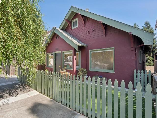 364 Lester Ave