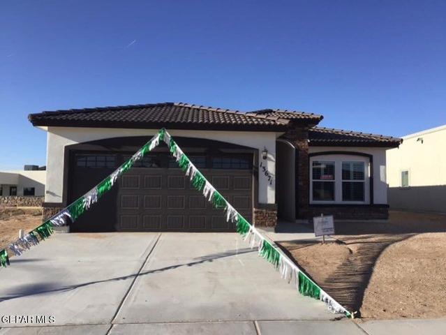 364 Moreland Dr, Clint, TX 79836