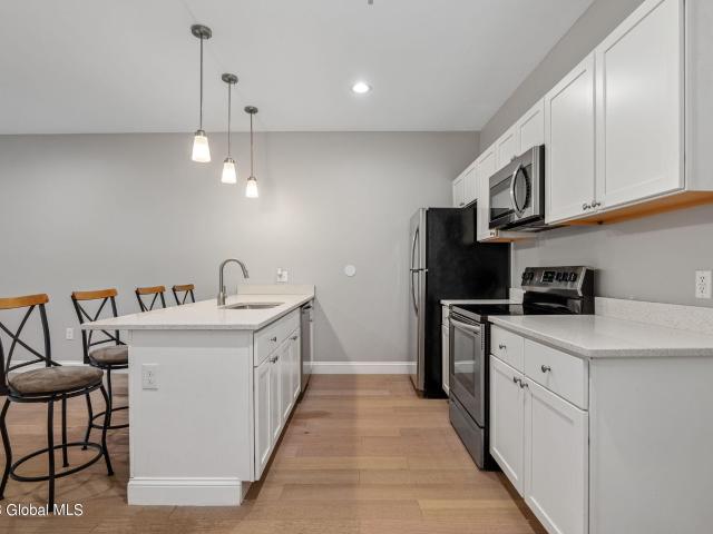 364 Madison Avenue # 2nd Floor