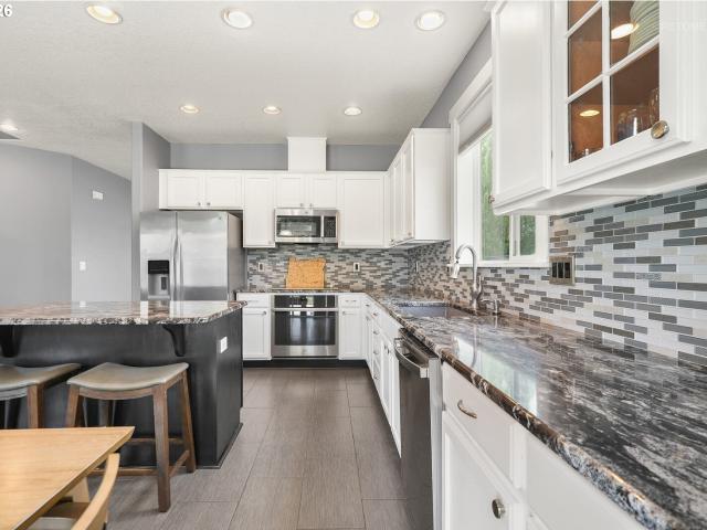364 ne 20th ave