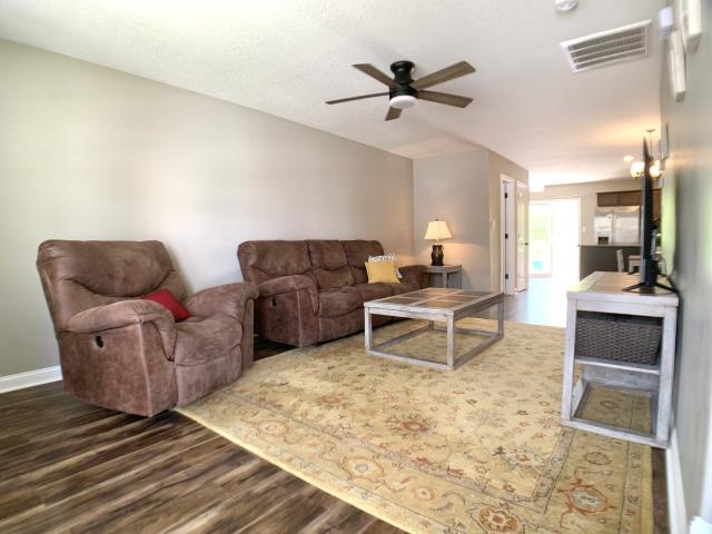 364 Sam Houston Cir