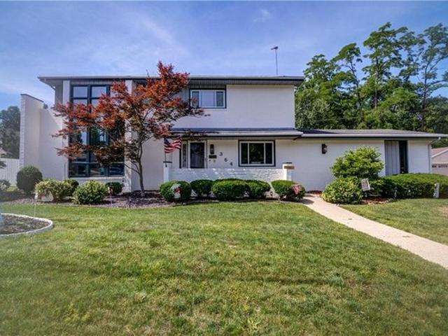 364 Point Bluff Dr, Decatur, IL 62521