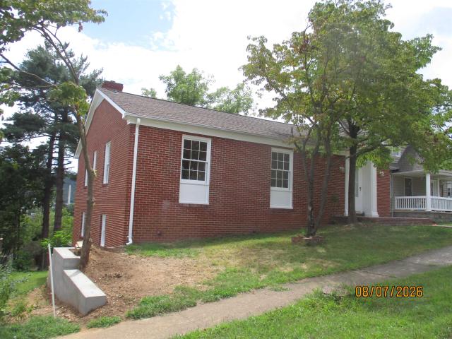 364 walnut ave