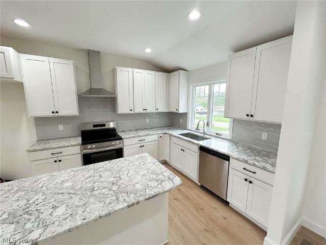 3654 Rolling Ridge Road NE