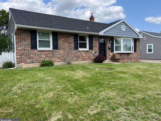 3655 Cedarcrest Rd, Bensalem, PA 19020