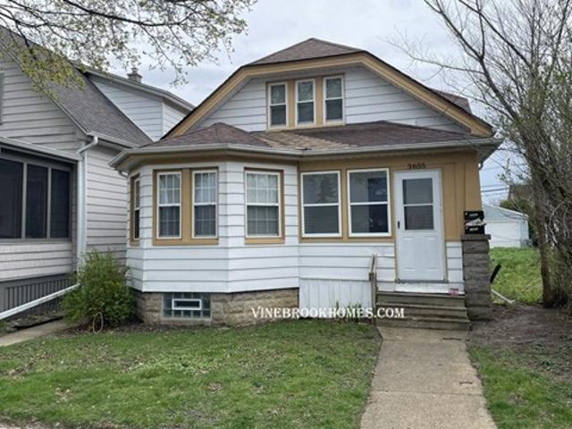 3655 E Allerton Ave Lower Unit 2/1 871.5 sqft