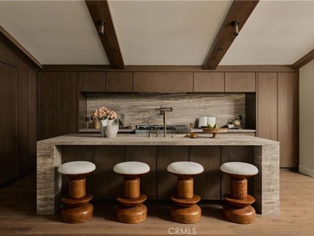 3655 Wrightwood Dr, Studio City, CA 91604