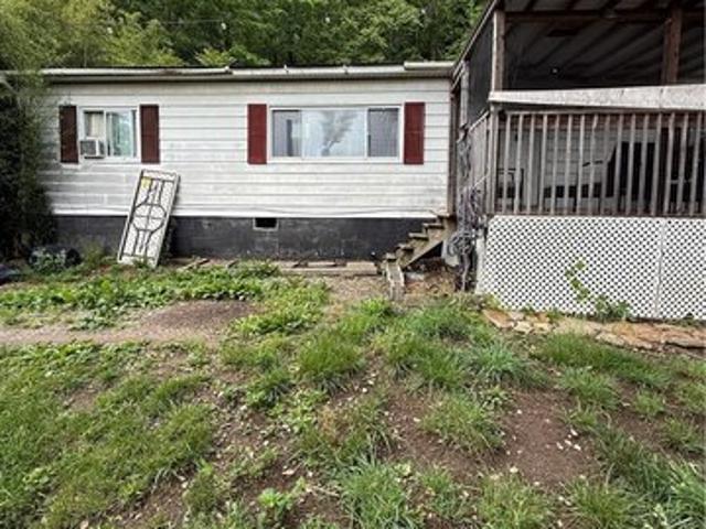 3656 Charleston Rd, Poca, WV 25159