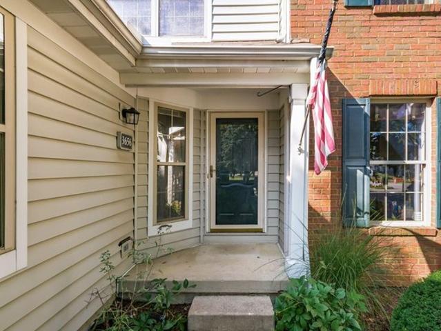 3656 Lakestone Cir, Hilliard, OH 43026