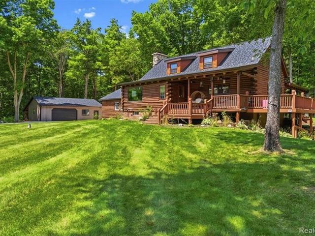 3656 Stanley Rd, Oregon, MI 48421