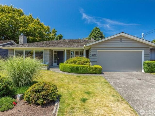3657 W Viewmont Way W, Seattle, WA 98199