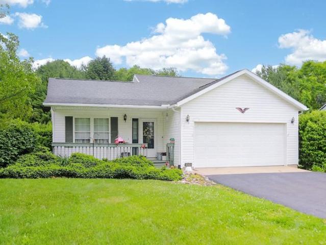 3658 Apple Valley Dr, Howard, OH 43028