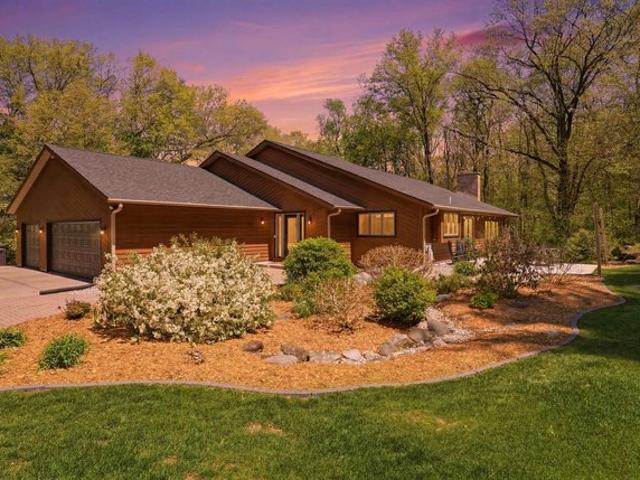3658 Brandywood Ct, Sun Prairie, WI 53590
