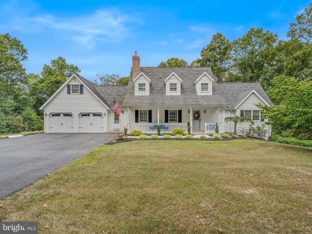 3659 Fairview Dr, Berkeley Springs, WV 25411 | MLS #WVMO2006 | Compass