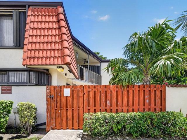 3659 Victoria Dr, West Palm Beach, FL 33406