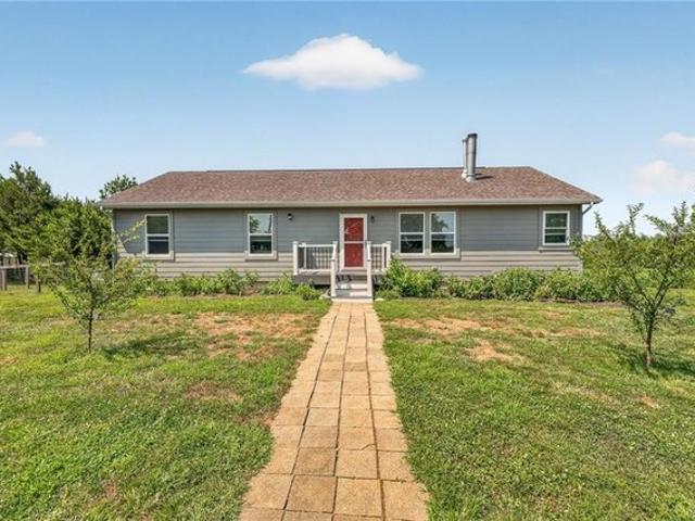 36500 E 339th St, Garden City, MO 64747
