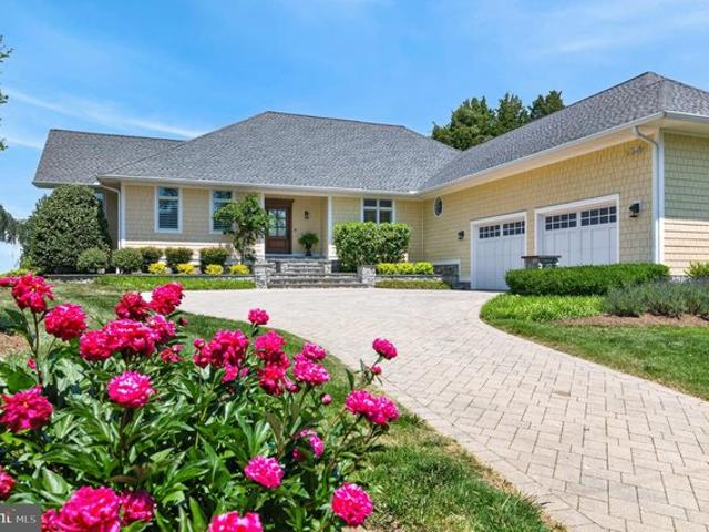 3650 Bay Dr, Edgewater, MD 21037