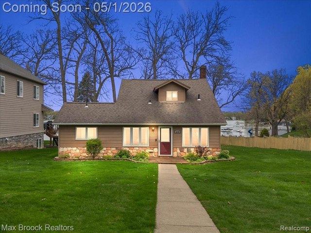 3650 Covert Rd, Waterford Township, MI 48328