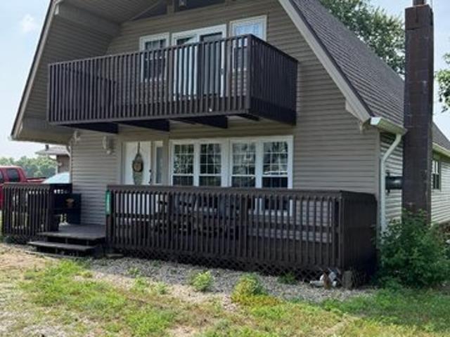 3650 W 200 Rd S, Bloomfield, IN 47424