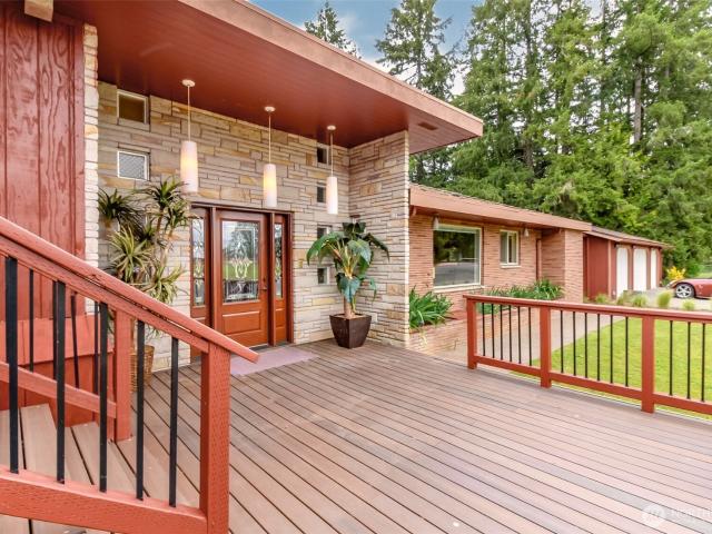 36510 Mountain Highway E